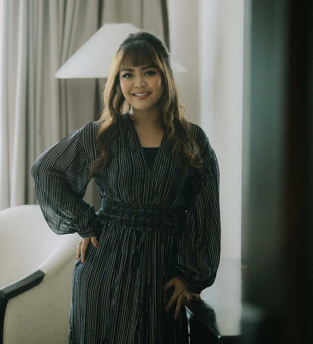 Contact – Tresnany Moonlight